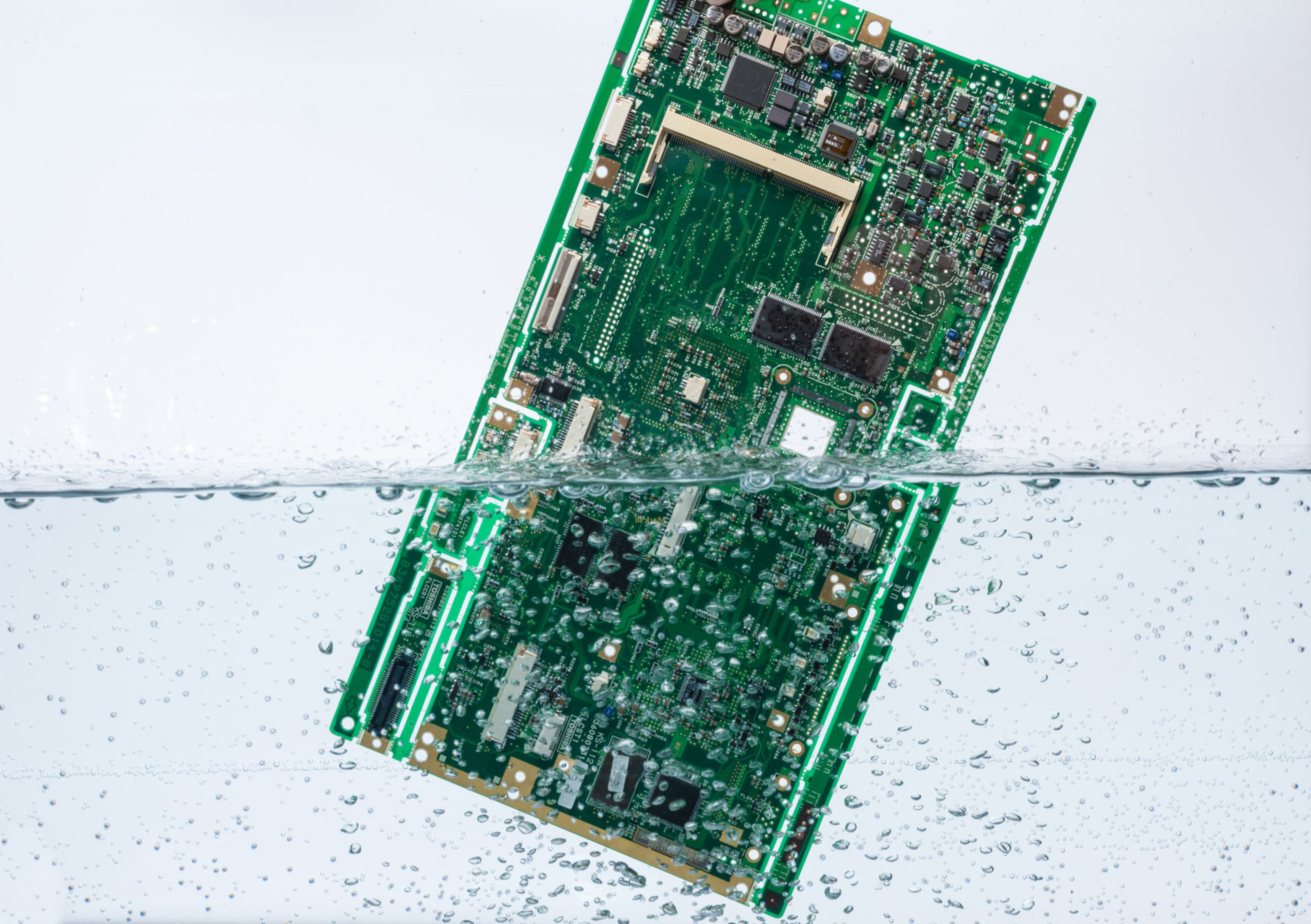 Spray Under Immersion: Cleaning Processes - ZESTRON